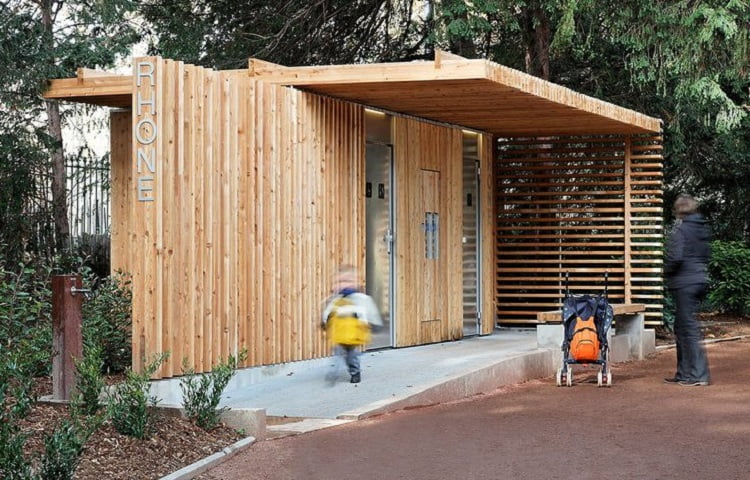 5+ Inspirasi Desain Toilet Umum Minimalis yang Unik dan Modern ...